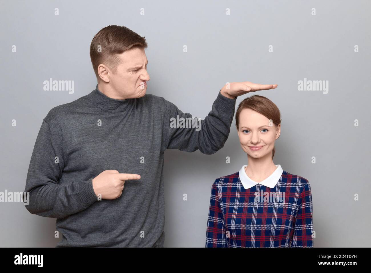Tall Woman Short Man High Resolution Stock Photography and Images - Alamy