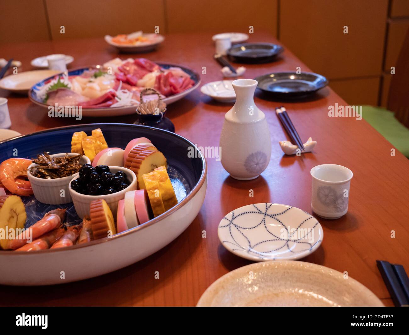 Table set traditional food hi-res stock photography and images - Alamy