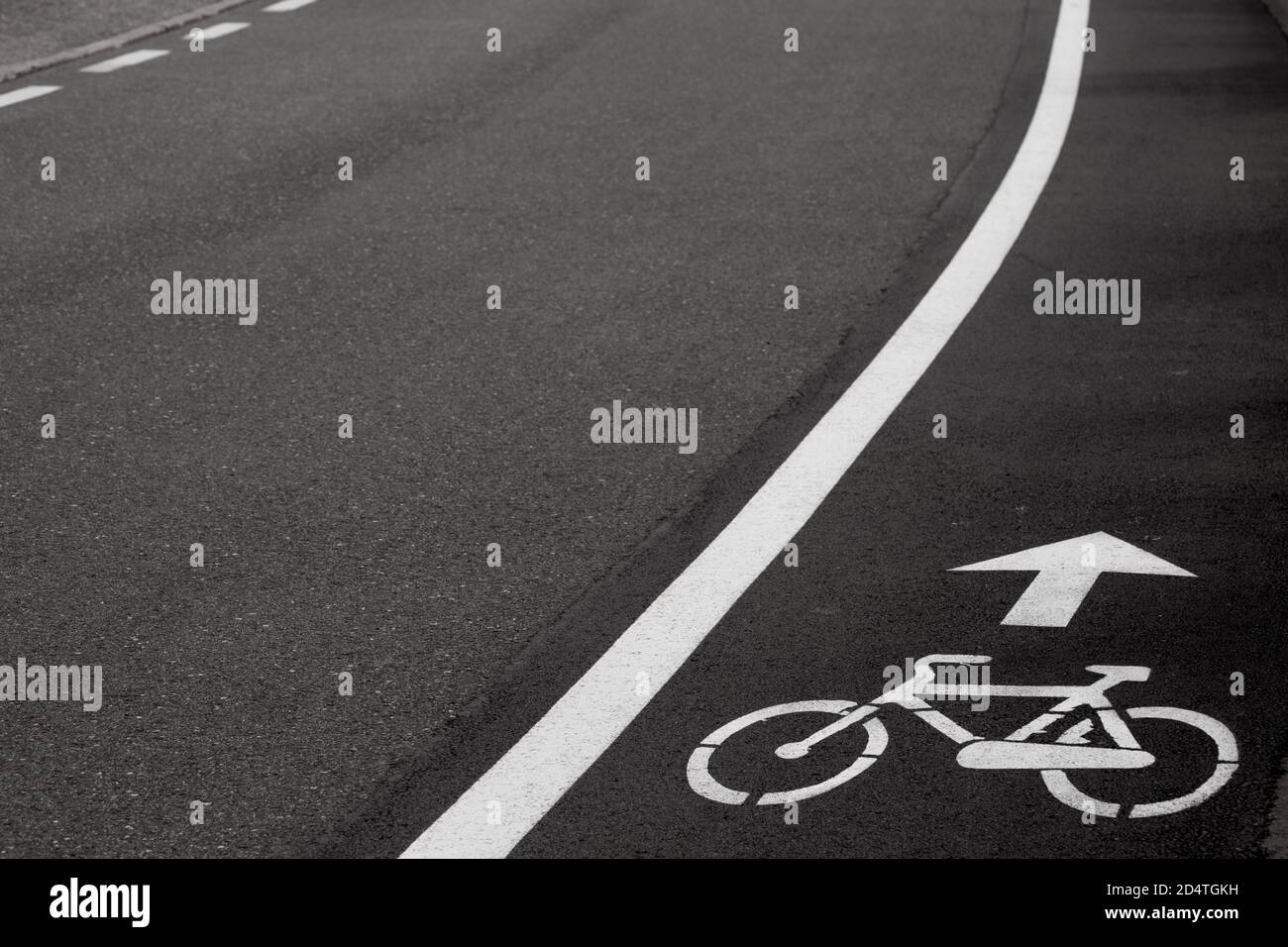 white city bike fast lane Stock Photo - Alamy