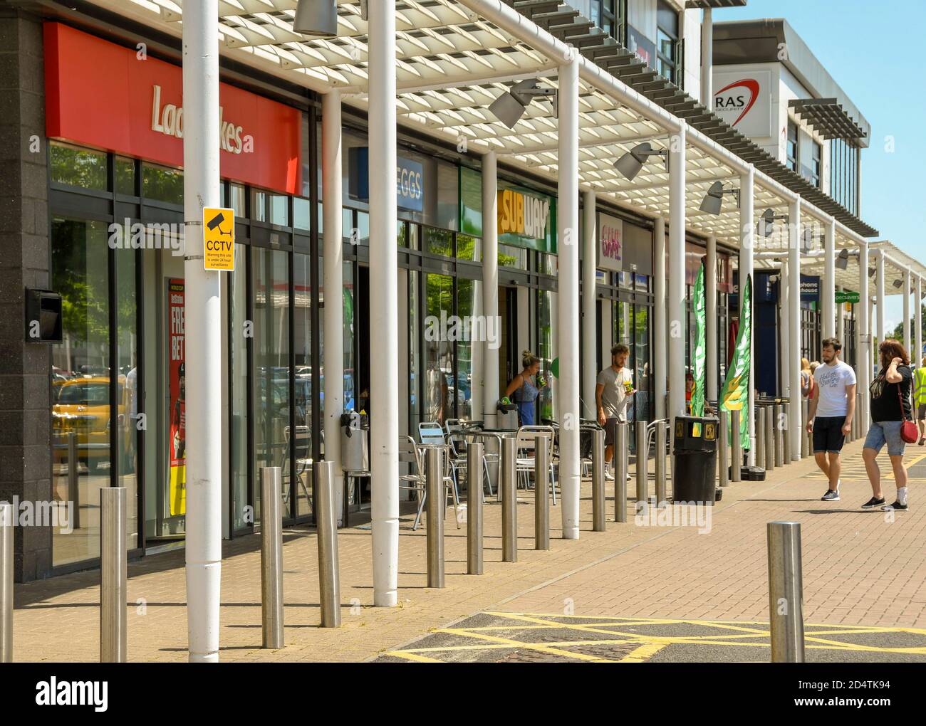 Commercial retail and business park hi-res stock photography and images ...