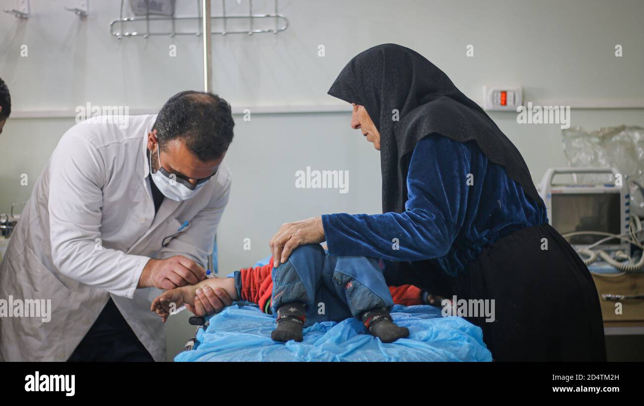 Unconscious Child High Resolution Stock Photography and Images - Alamy