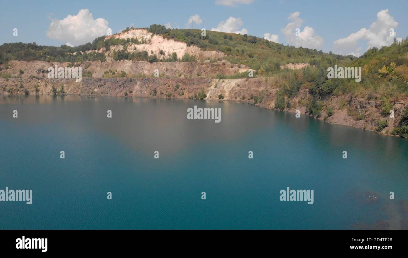 Amazing scenery of emerald lake Stock Photo - Alamy