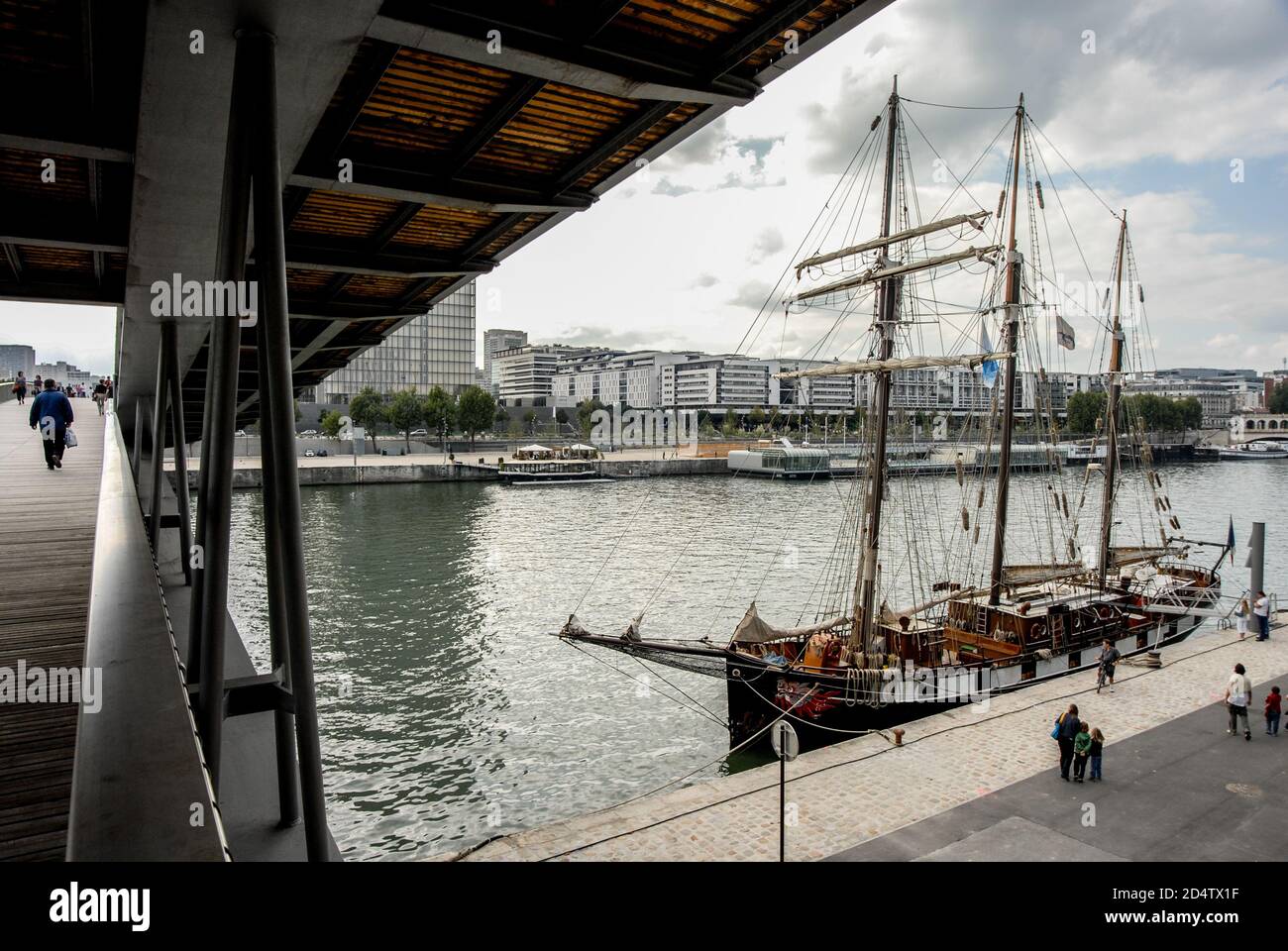 THE 1916 TREE MAST SCHOONER "LA BOUDEUSE" IN PARIS RIVER SEINE - PARIS ...