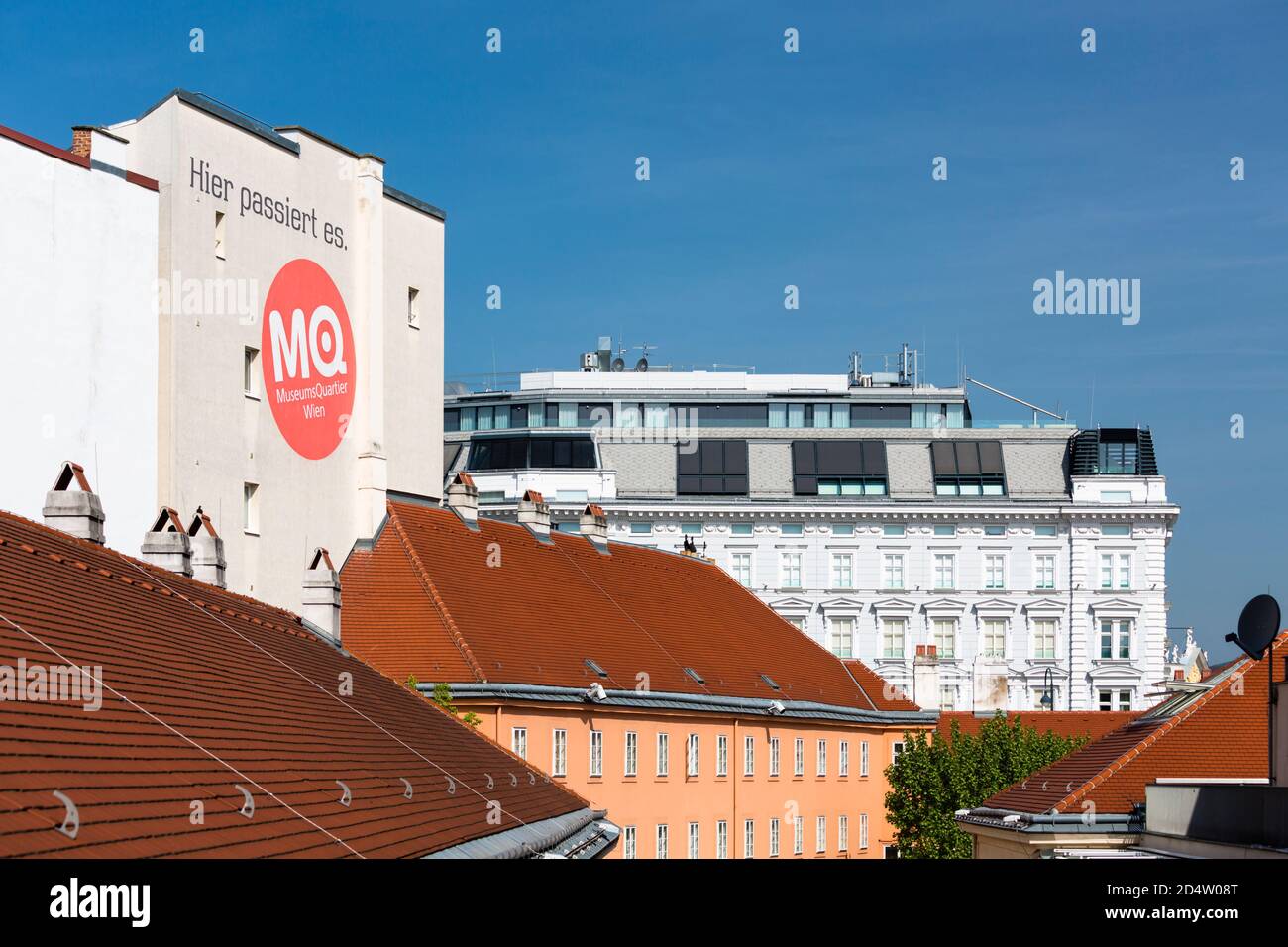 Wall advertisement hi-res stock photography and images - Alamy