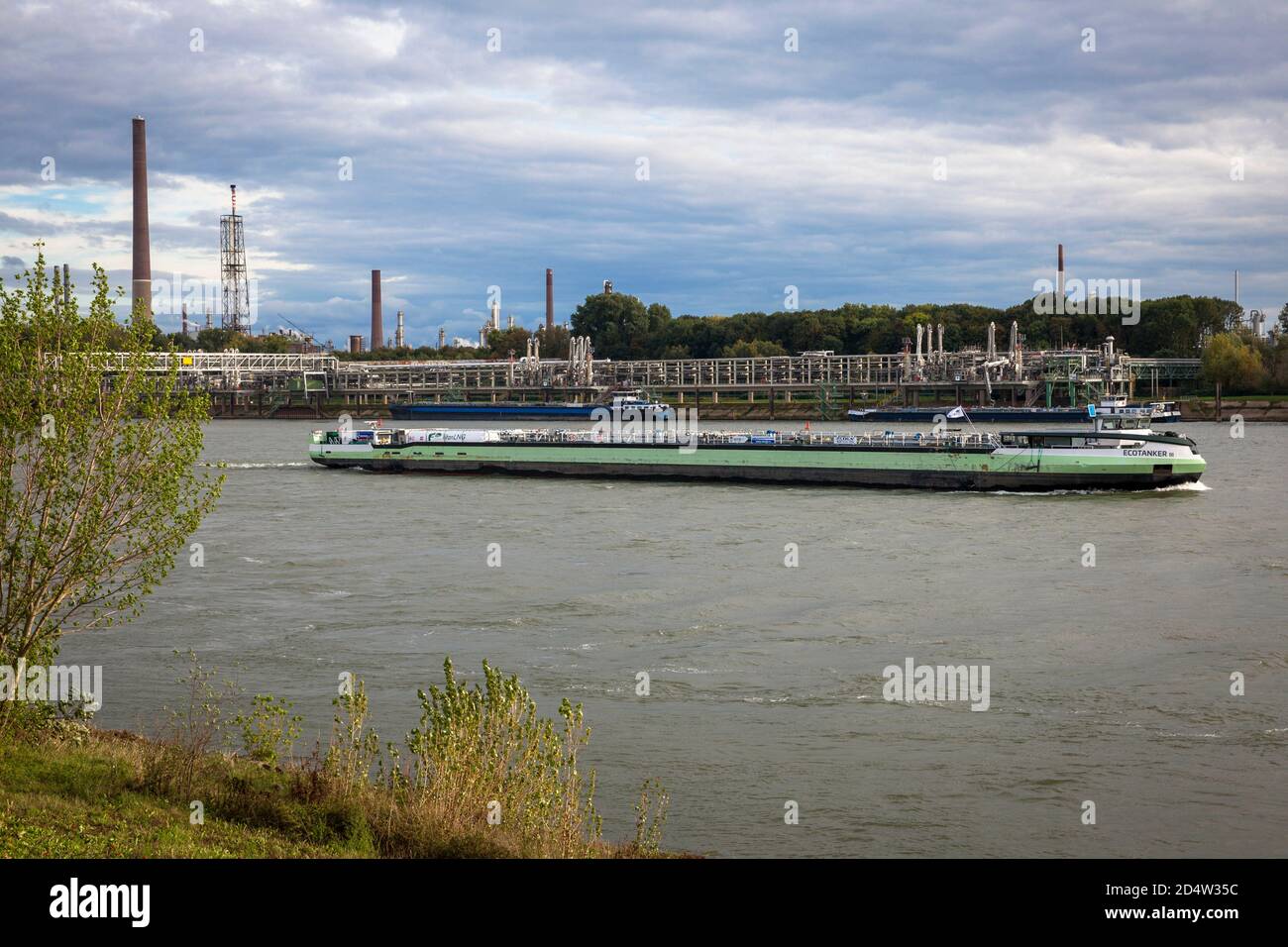 Shell rheinland raffinerie hi-res stock photography and images - Alamy