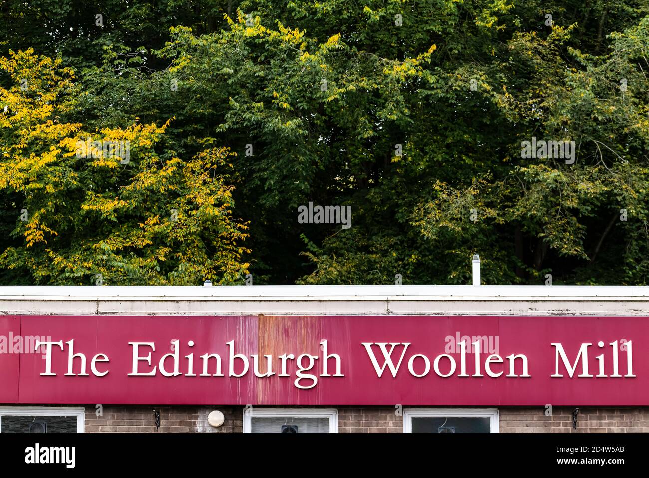 Edinburgh Woollen Mill Shop High Resolution Stock Photography and ...