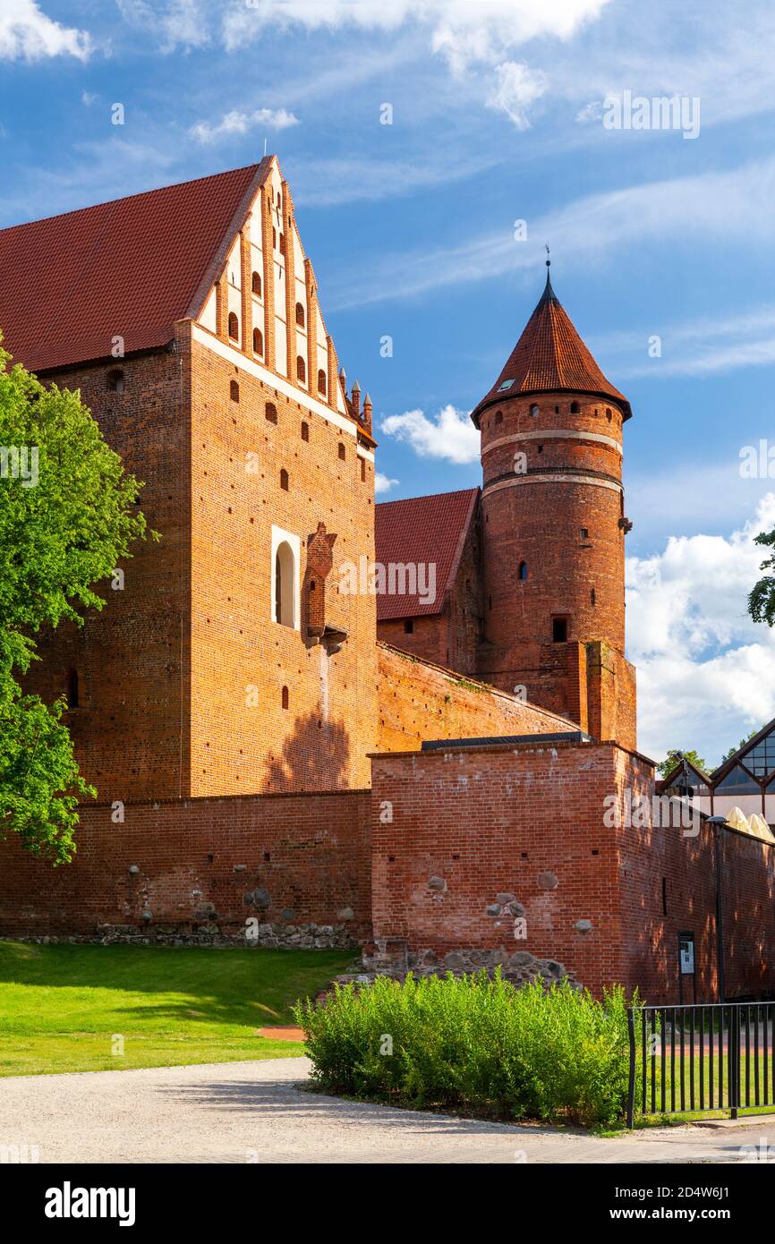 Gothic roofs hi-res stock photography and images - Alamy