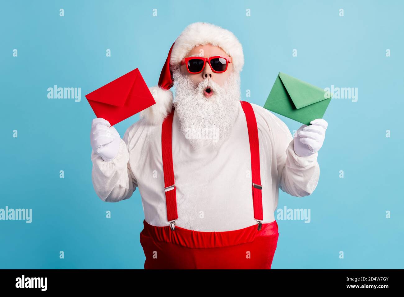 Photo of pensioner old man grey beard hold envelopes terminal postman ...