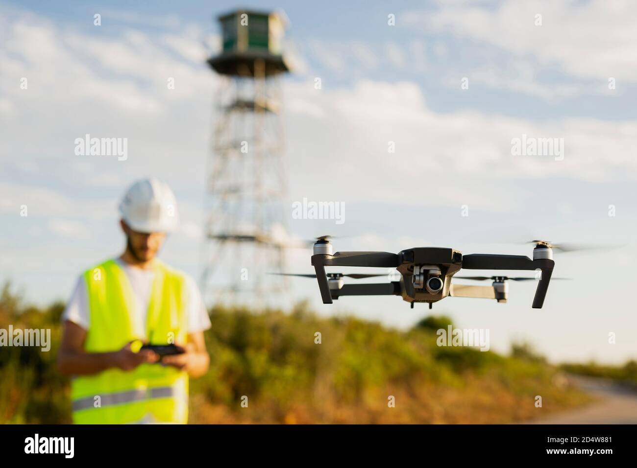 Pilot helicopter helmet hi-res stock photography and images - Alamy