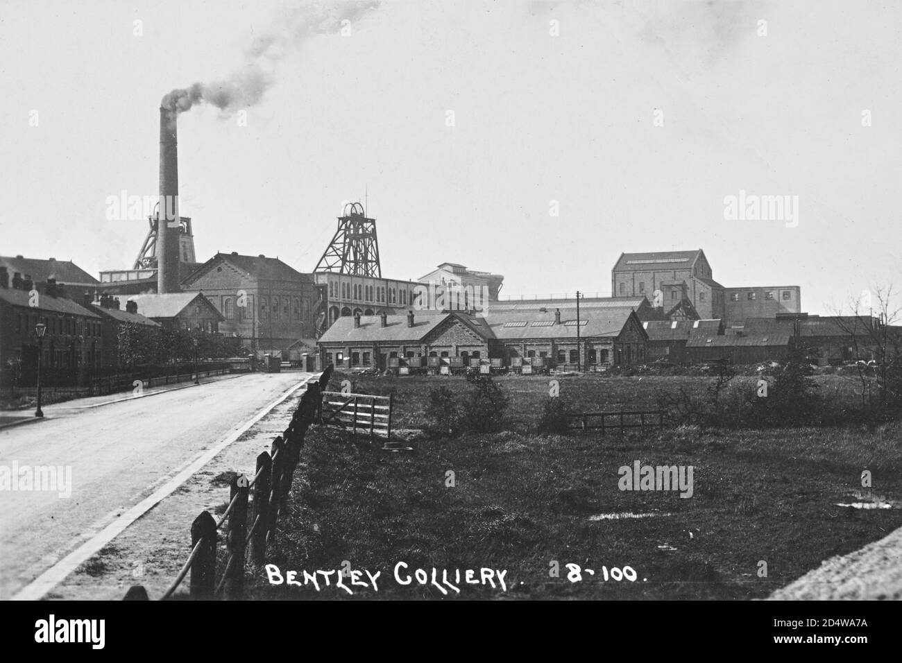 Barnsley coal mine Black and White Stock Photos & Images - Alamy