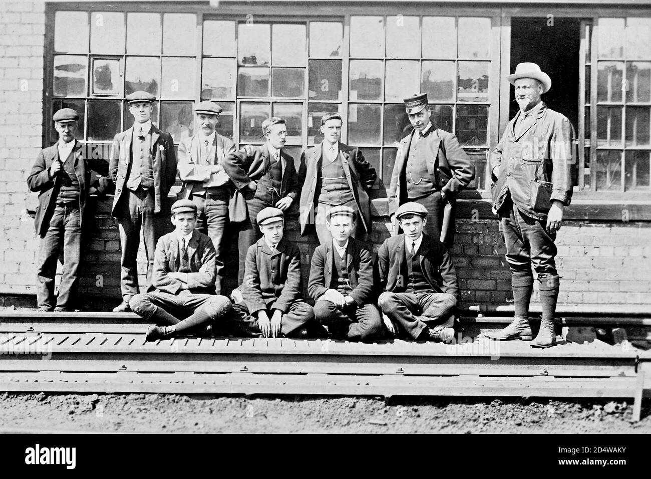 Edwardian workers hi-res stock photography and images - Alamy
