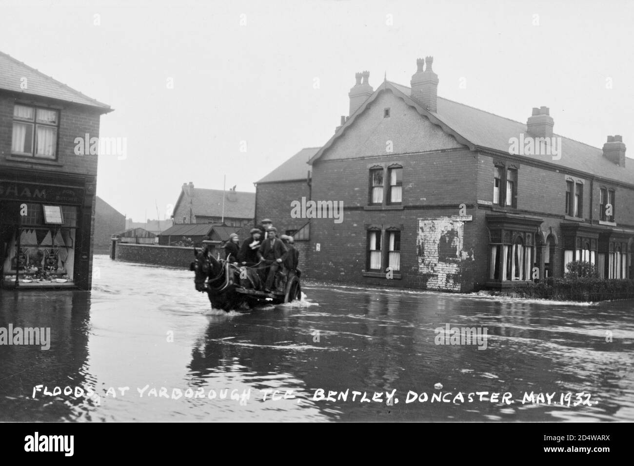 Rain and floods Black and White Stock Photos & Images - Alamy