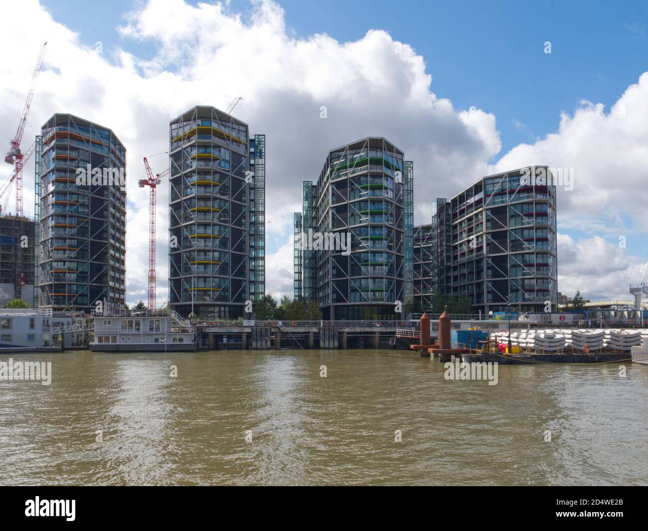 Loading Platforms High Resolution Stock Photography and Images - Alamy
