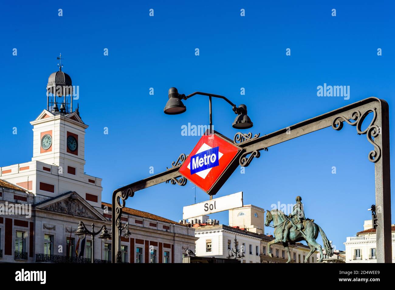 Plaza del sol metro station hi-res stock photography and images - Alamy