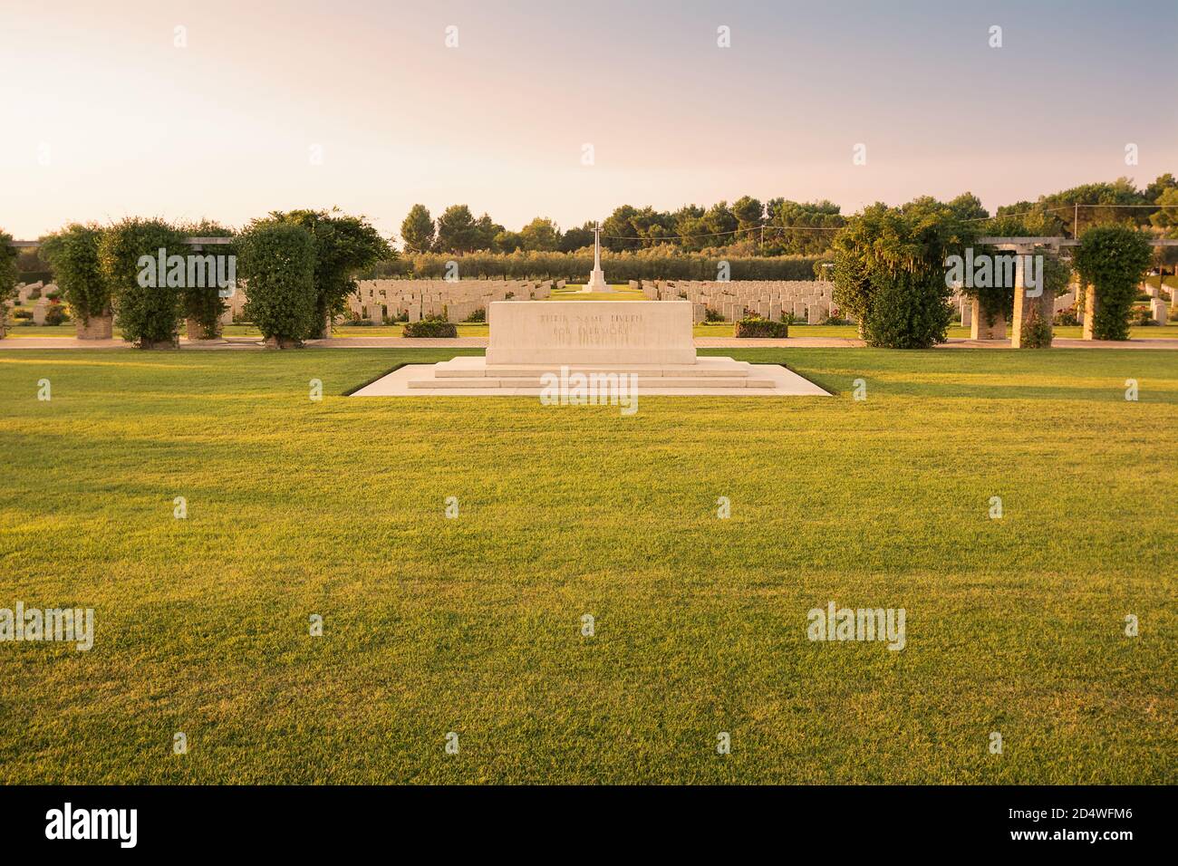 Monument in the Canadian cemetery of soldiers who fell during the ...