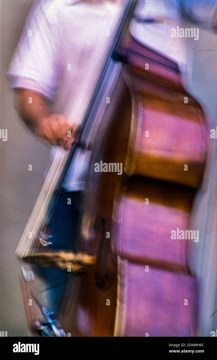 Jazz bass player, busking on Philadelphia street Stock Photo - Alamy