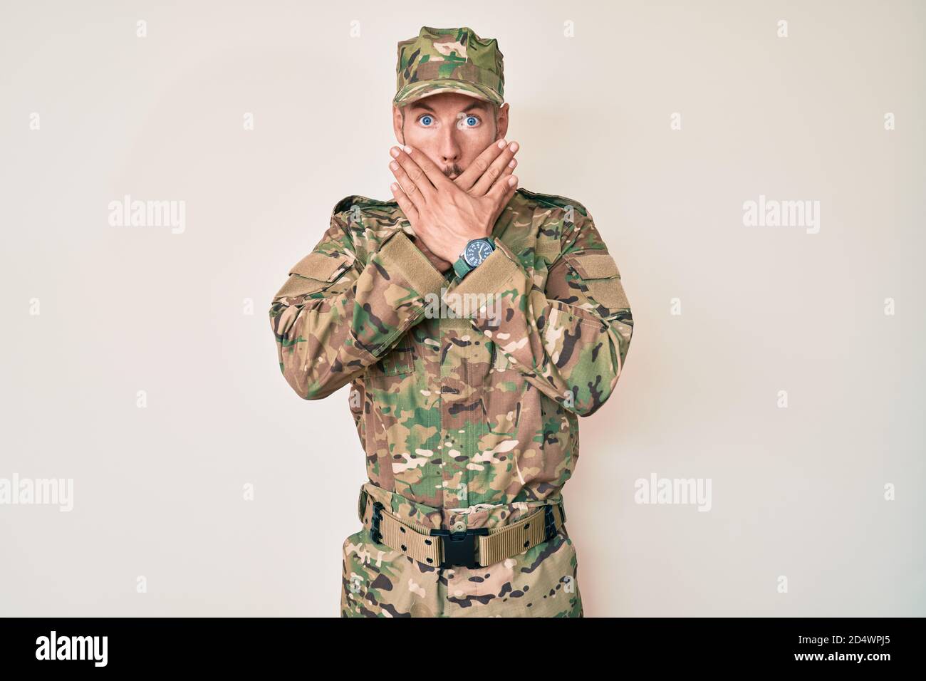 Soldier hands covering face soldier hi-res stock photography and images ...