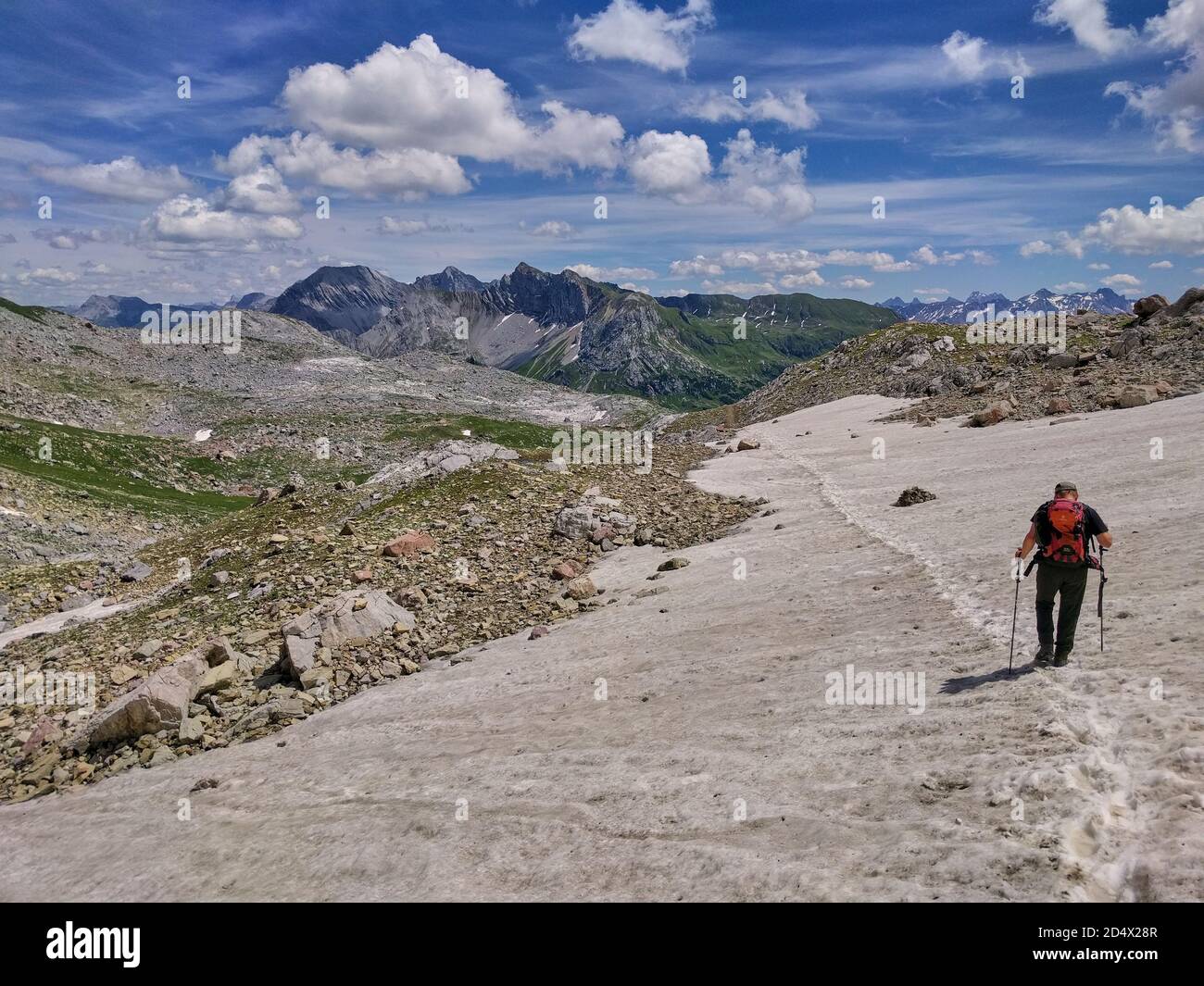 Snowfields hi-res stock photography and images - Alamy