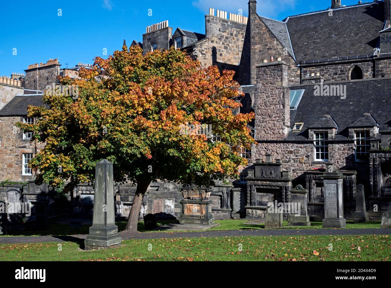 Autumn colour in Greyfriars Kirkyard, Edinburgh, Scotland, UK Stock ...