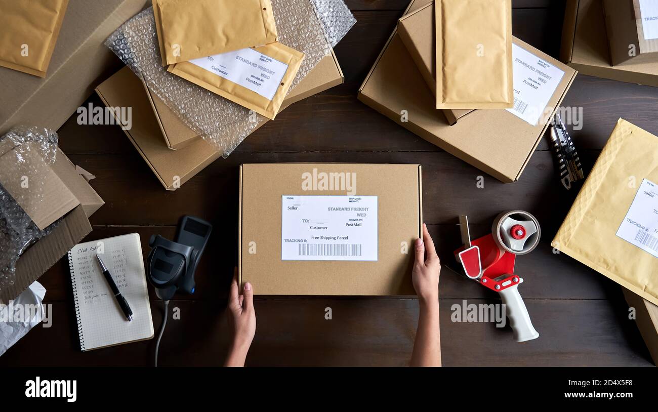 Dispatching parcel package hi-res stock photography and images - Alamy