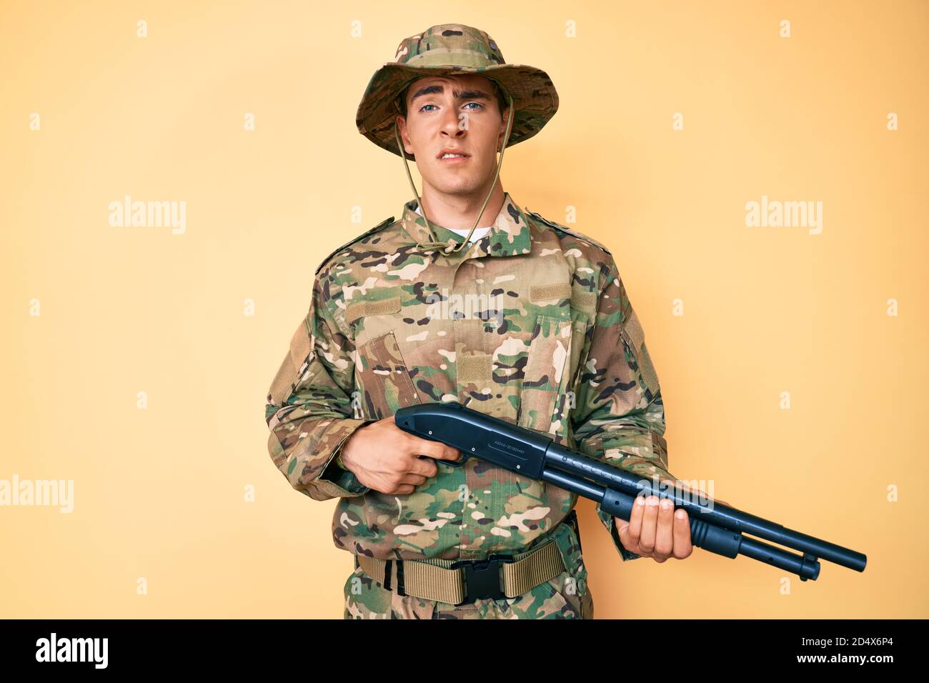 Military person confused hi-res stock photography and images - Alamy