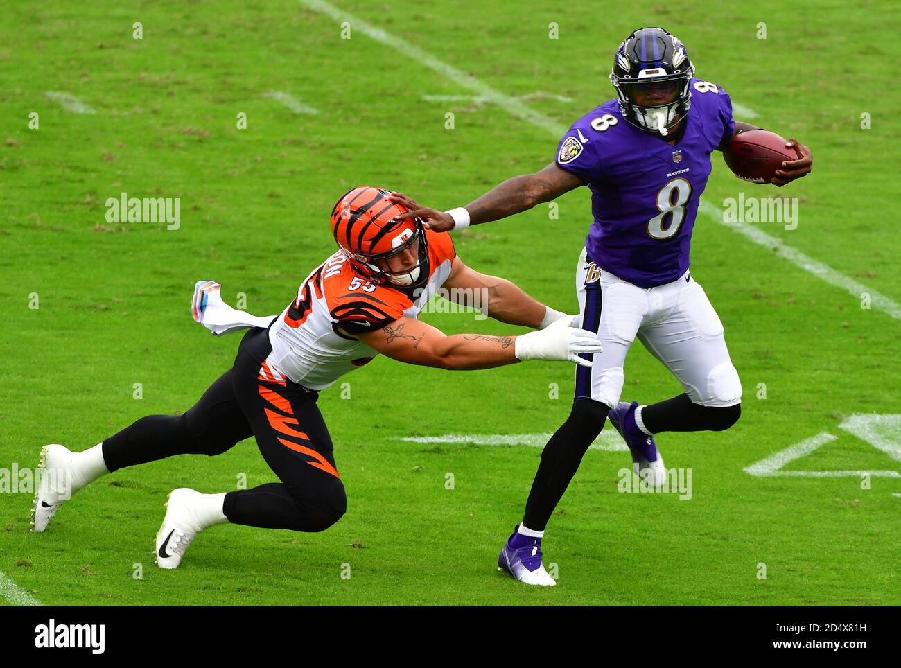 Lamar jackson football hi-res stock photography and images - Alamy
