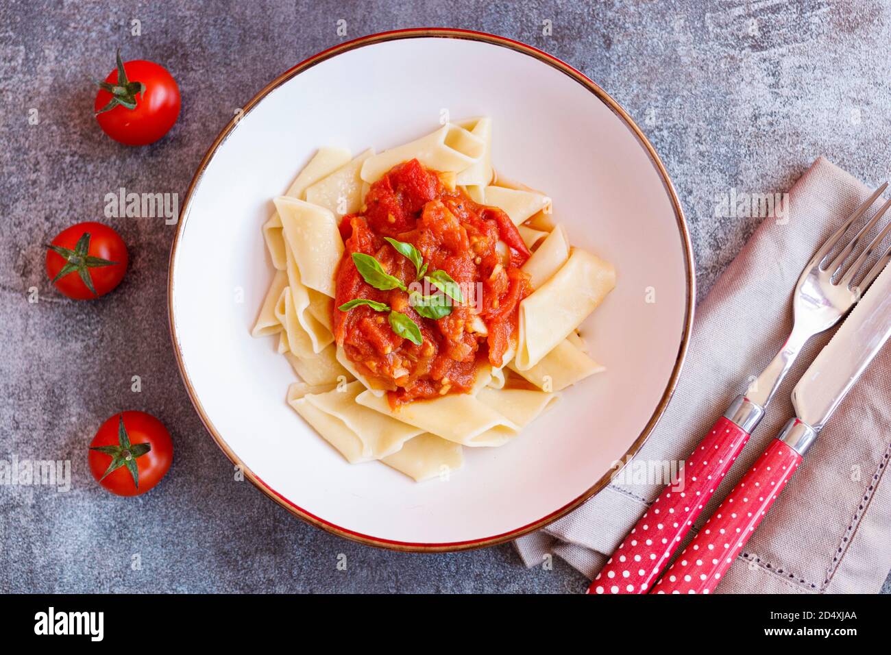 Short pasta hi-res stock photography and images - Alamy