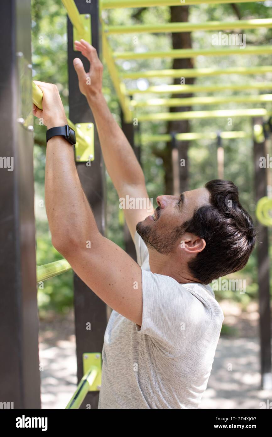 Parallel bar dips hi-res stock photography and images - Alamy
