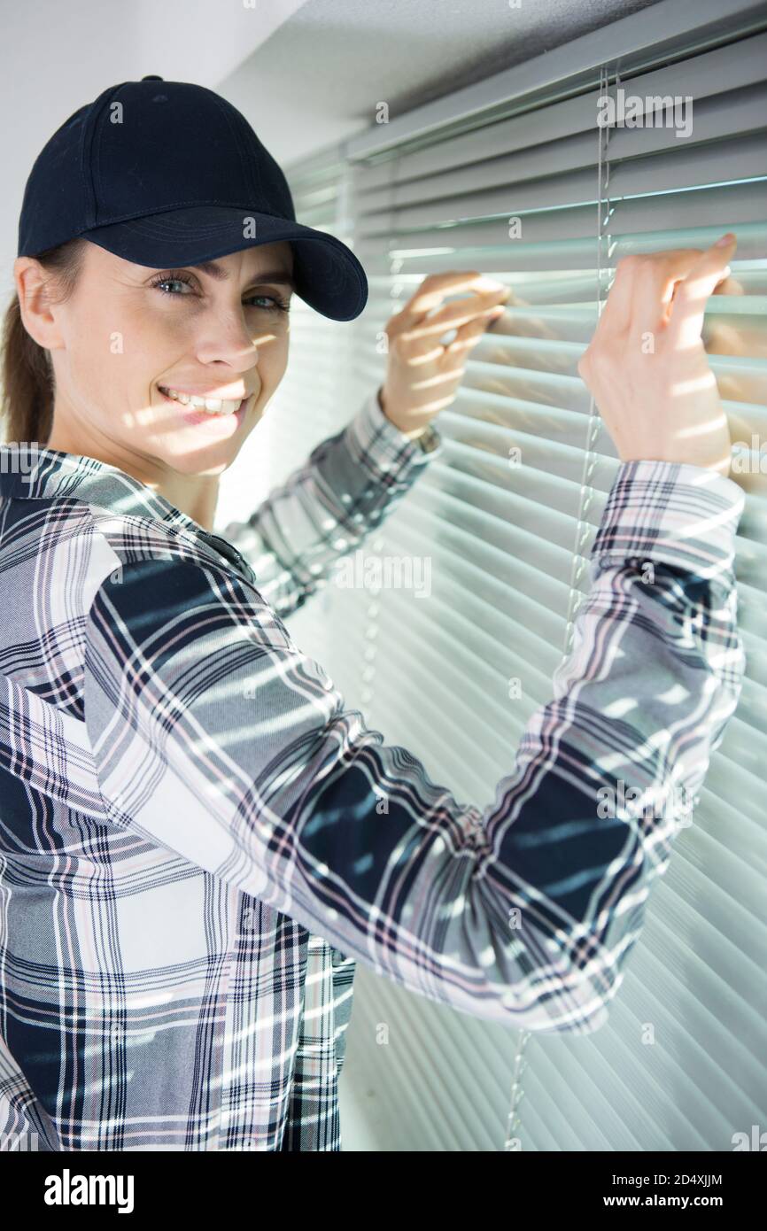 Opening blinds hi-res stock photography and images - Alamy