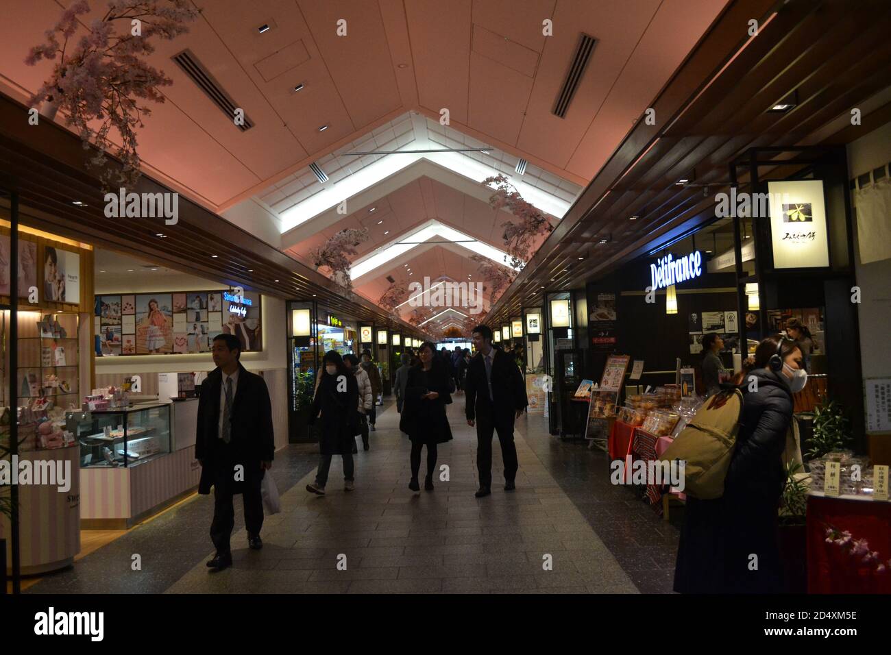 Indoor shopping mall Stock Photo - Alamy