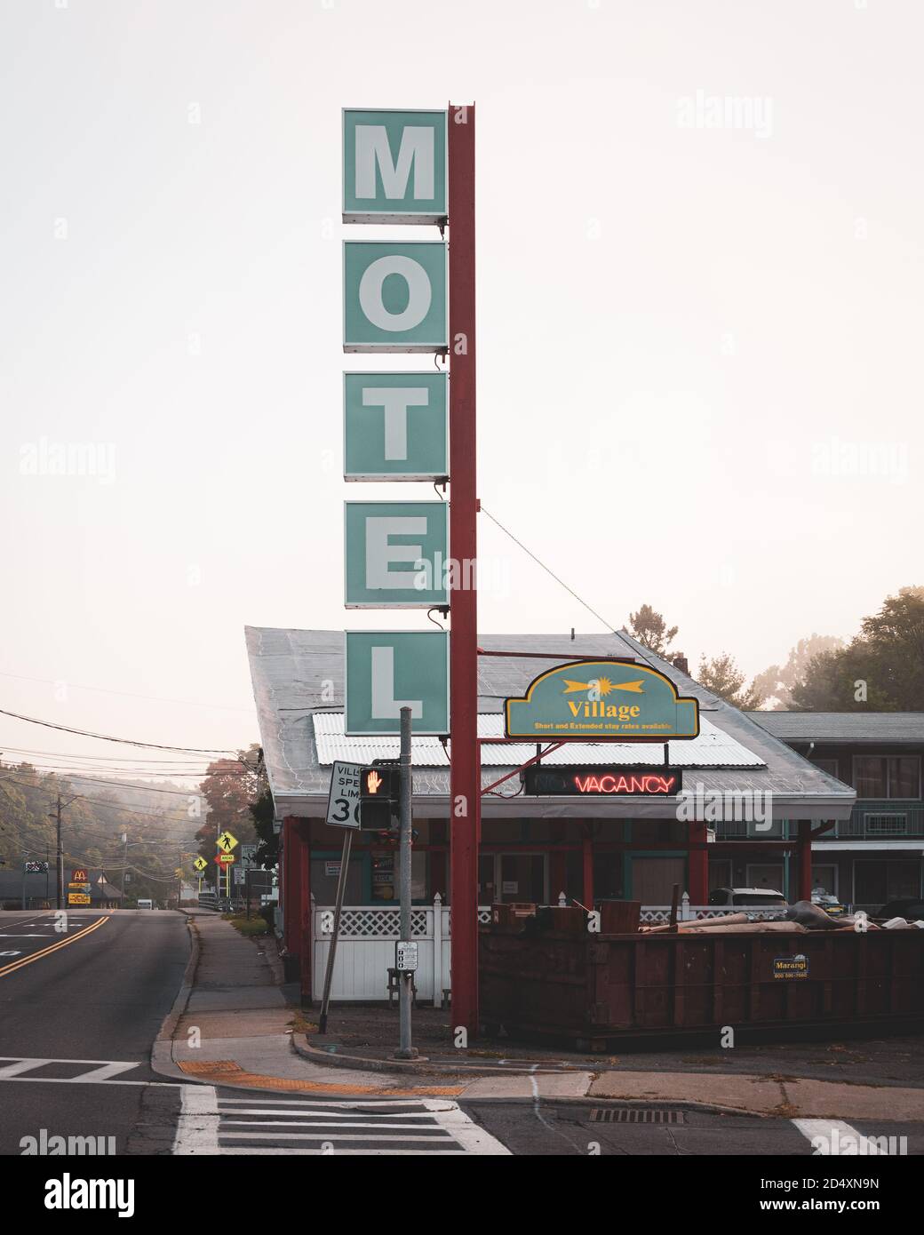 Vintage motel sign hi-res stock photography and images - Alamy