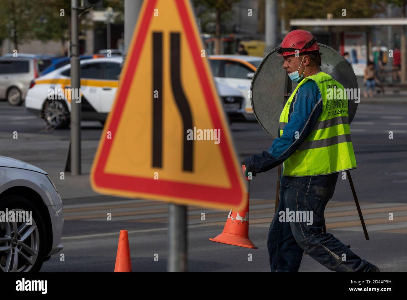 Traffic management road signs hi-res stock photography and images - Alamy