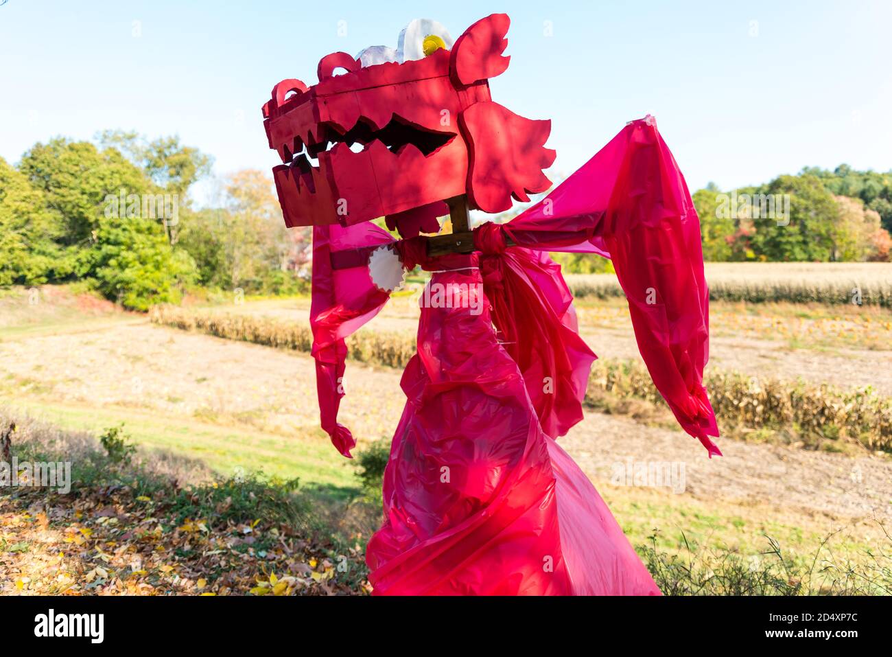 Dragon scarecrow hi-res stock photography and images - Alamy