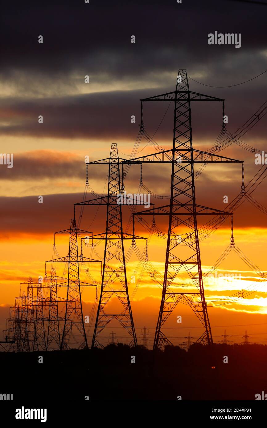 Electricity pylons sunrise hi-res stock photography and images - Alamy
