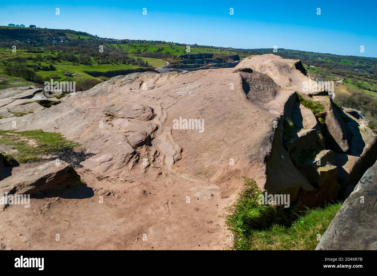 Spring sunshine on boulders of Millstone Grit at the spectacular high ...