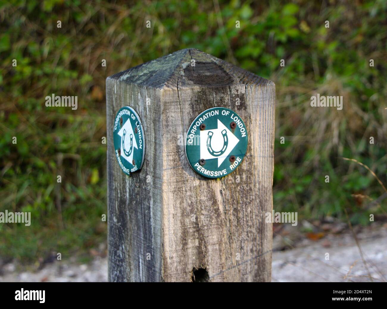 Signalling disc hi-res stock photography and images - Alamy