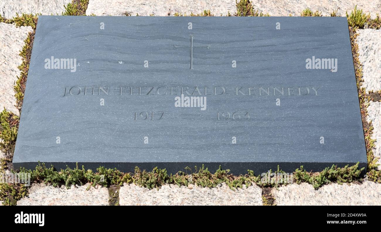 The President John F. Kennedy tombstone at Arlington National Cemetery ...