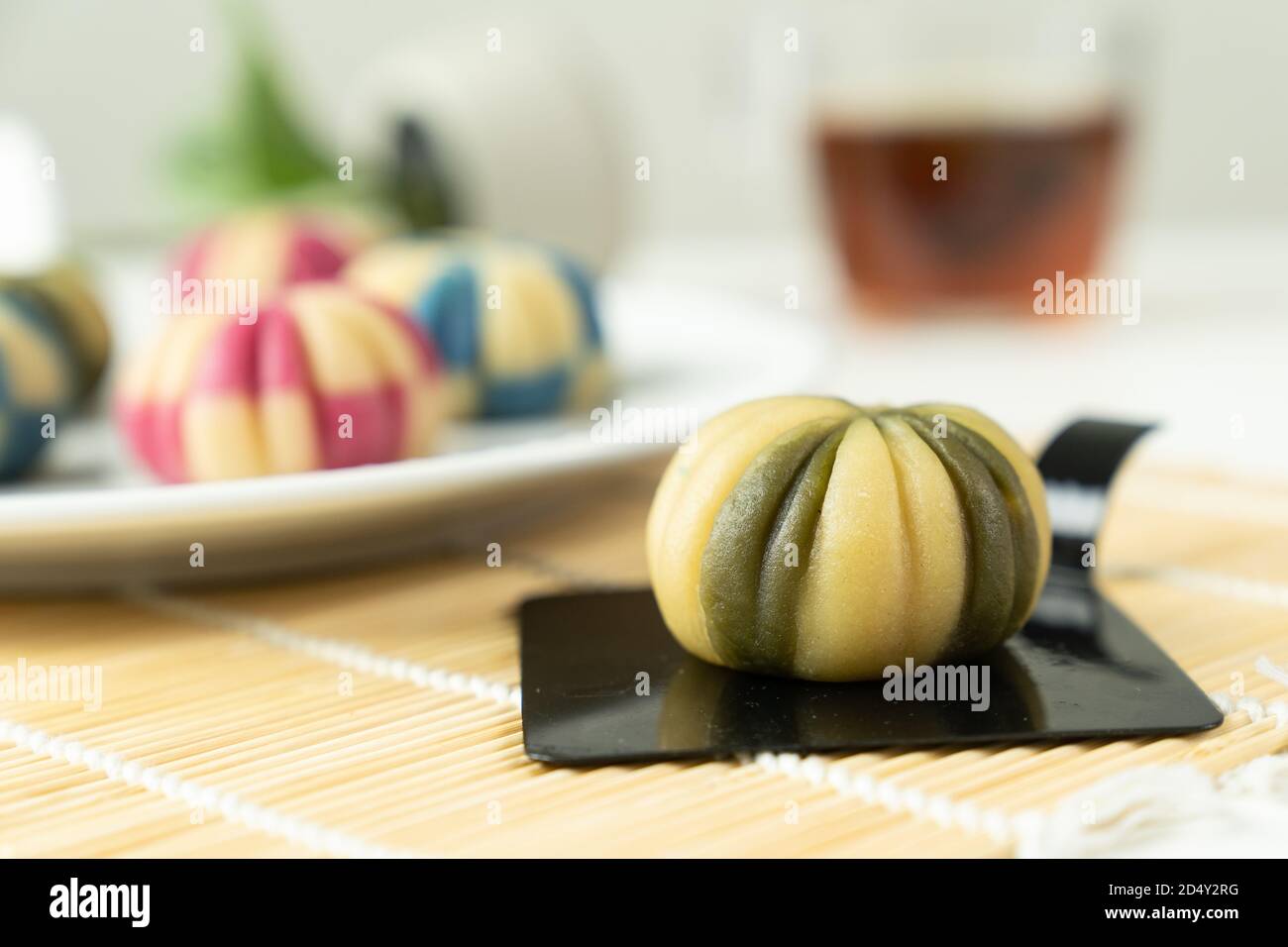 Japanese tea cake hi-res stock photography and images - Alamy