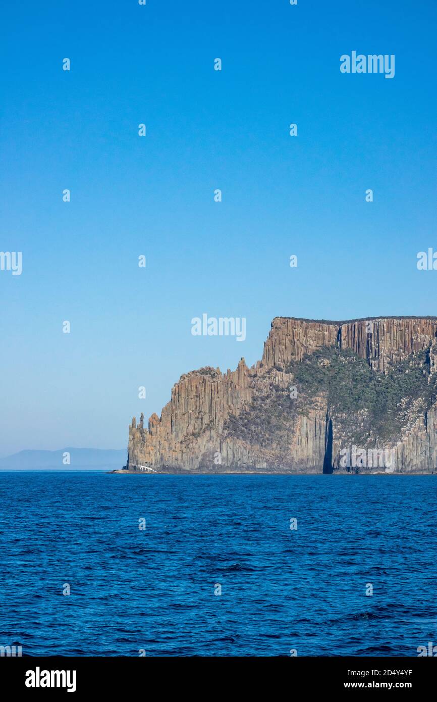 The Dolerite cliffs of Cape Raoul, Tasmania, Australia Stock Photo - Alamy
