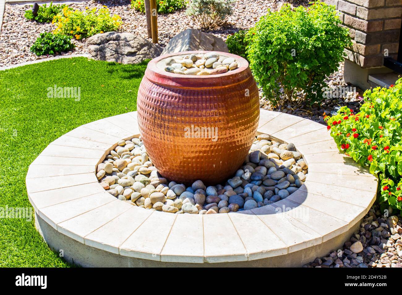 Copper colored flowers hi-res stock photography and images - Alamy