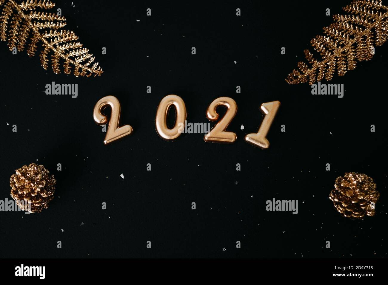 Gold trinkets hi-res stock photography and images - Alamy