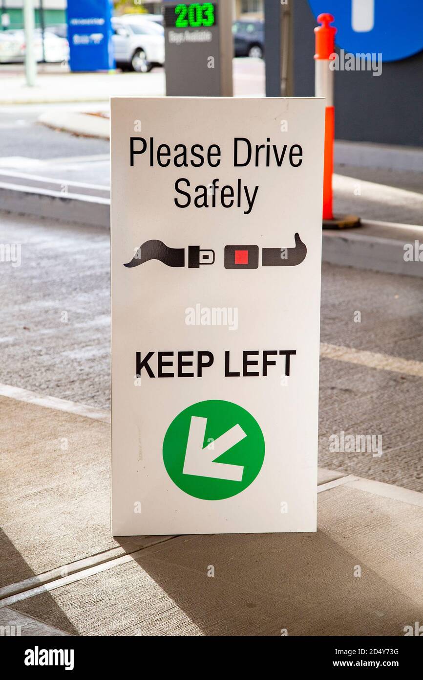 Seatbelt warning sign hi-res stock photography and images - Alamy