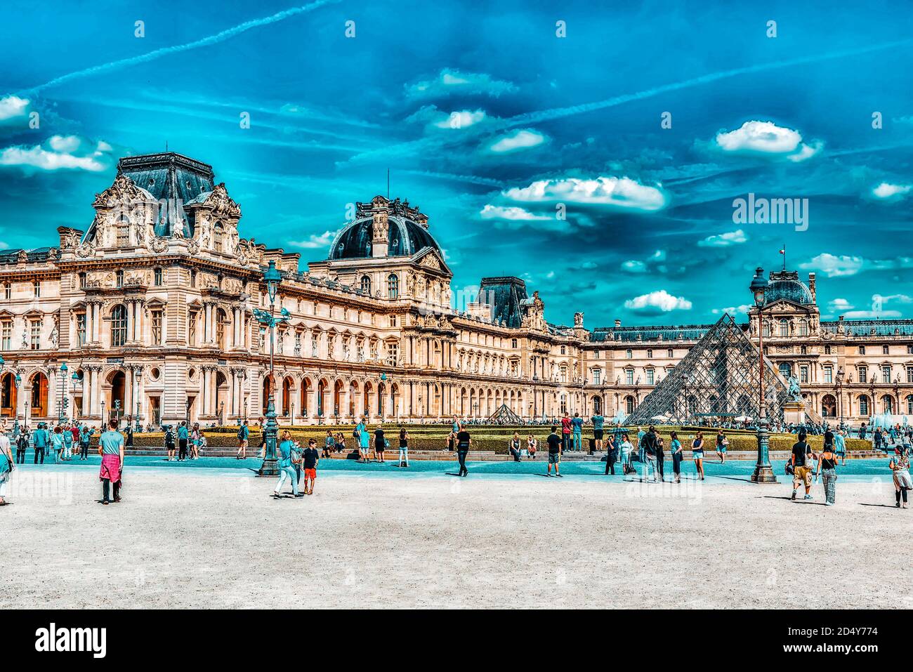 Louvre exterior queue hi-res stock photography and images - Alamy