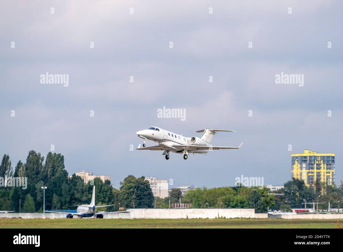 Business aviation airport hi-res stock photography and images - Alamy