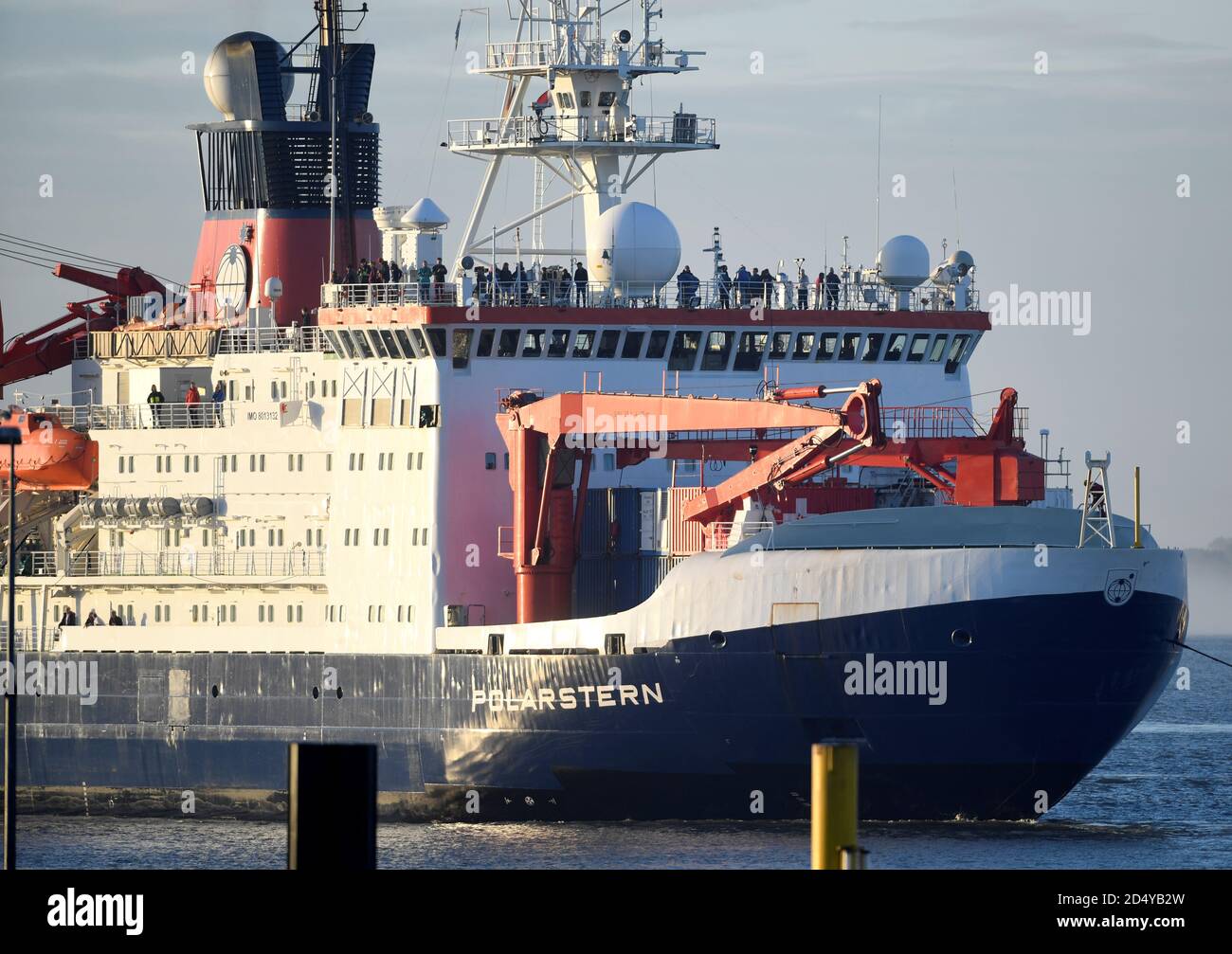 Awi polarstern hi-res stock photography and images - Alamy