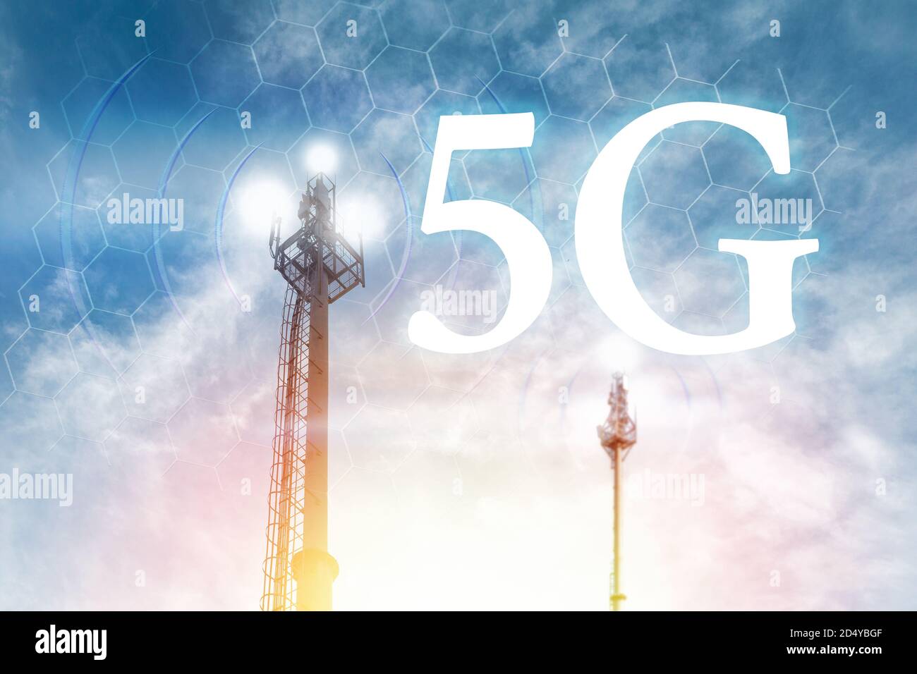 5g tower hi-res stock photography and images - Alamy