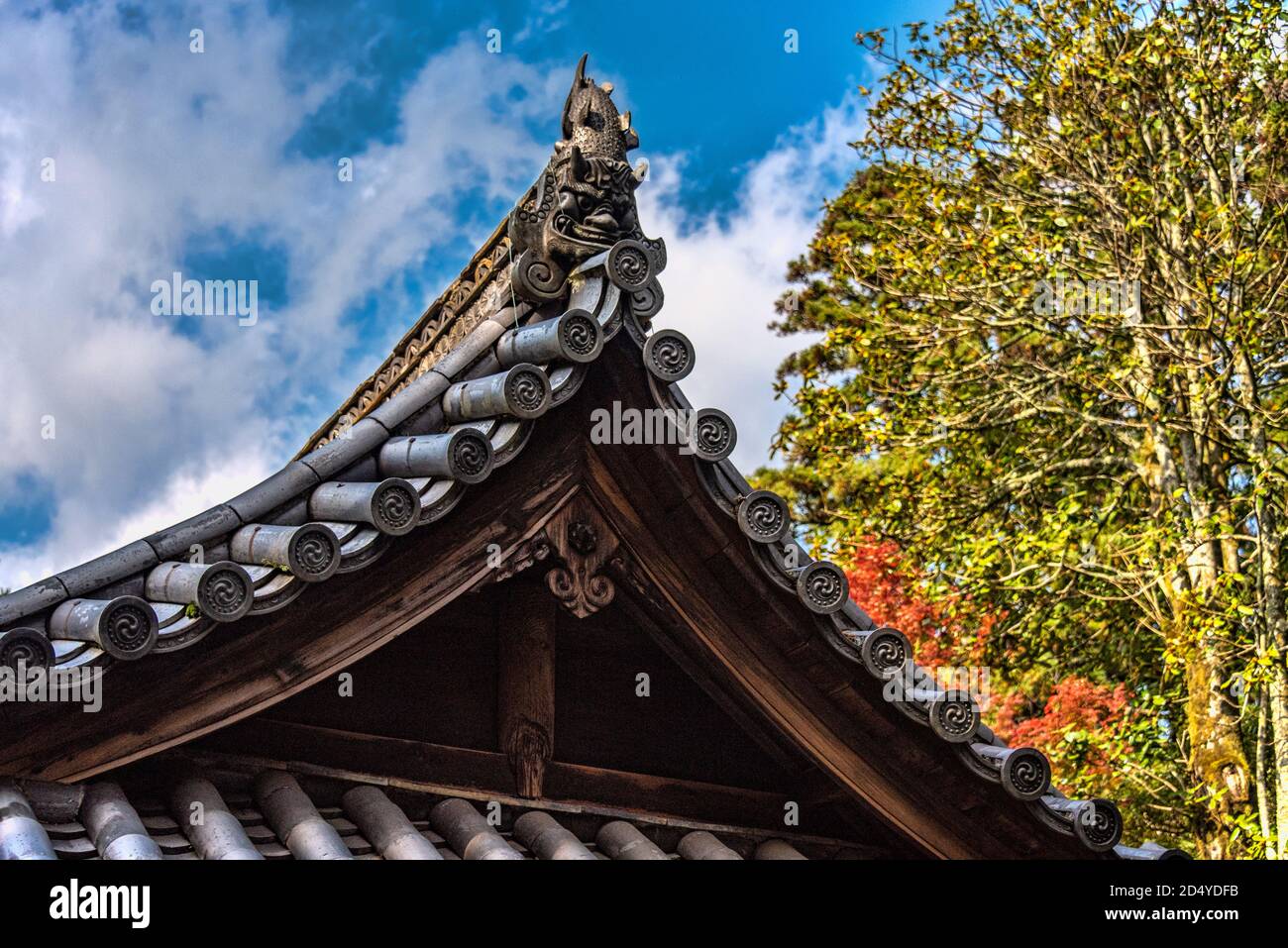 Detail of shrine roof and gargoyle, Shoshazan Engyoji temple of the ...