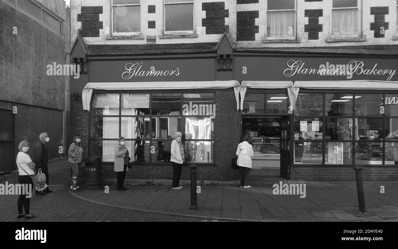 Queue Black and White Stock Photos & Images - Alamy