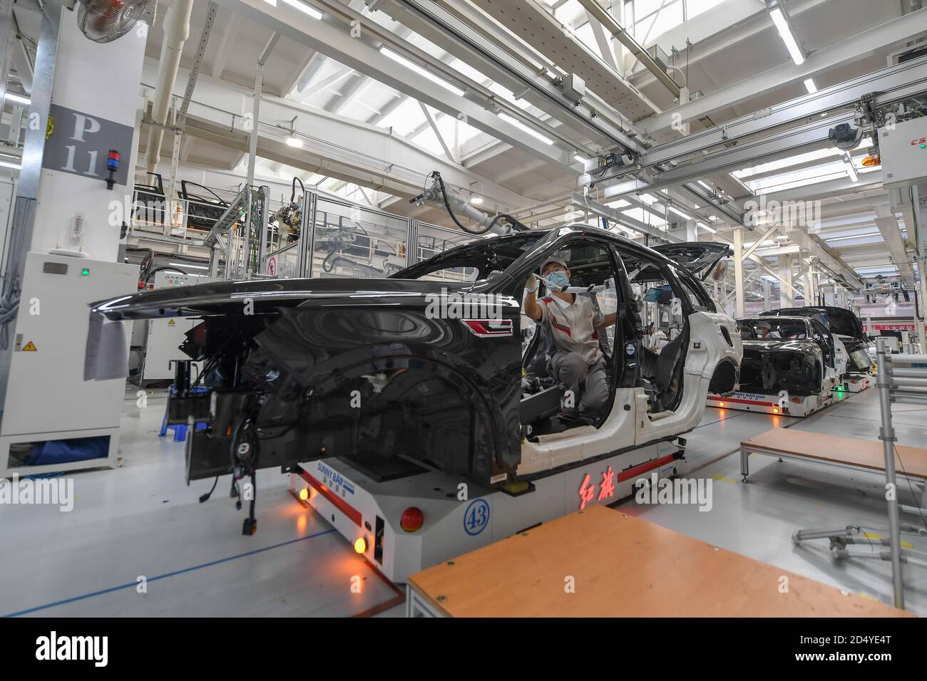 Group 2 works car hi-res stock photography and images - Alamy