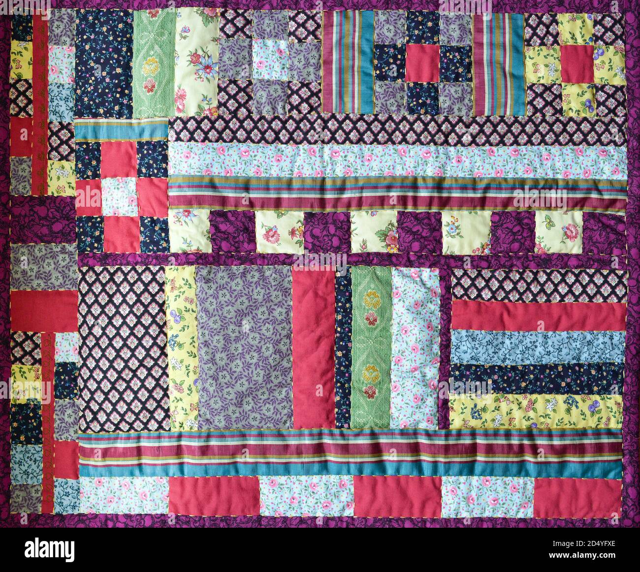 Vintage patchwork cotton blanket hi-res stock photography and images - Alamy